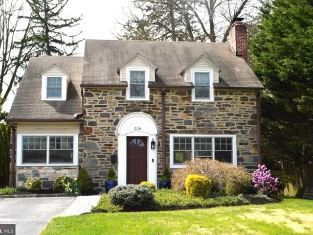 206 Dorset Rd, Devon, PA 19333