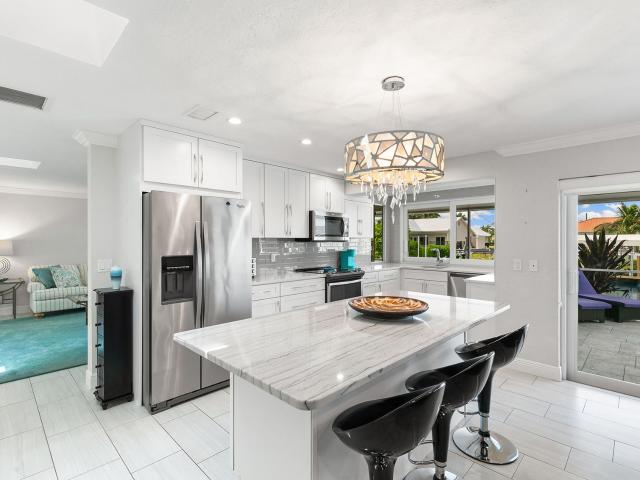 206 Dan River Court, Marco Island, US, FL