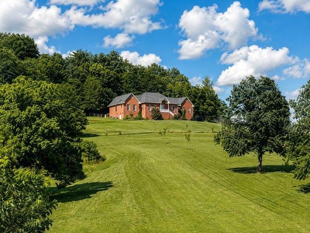 206 Dry Fork Creek Rd, Bethpage, TN 37022