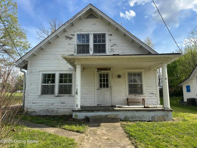 206 E 2nd St