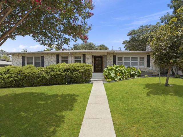 206 E Agarita Ave, San Antonio, TX 78212