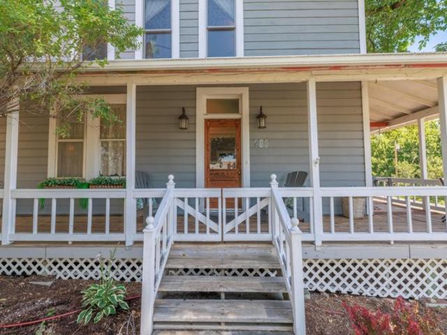 206 E Front St, Prairie City, OR 97869