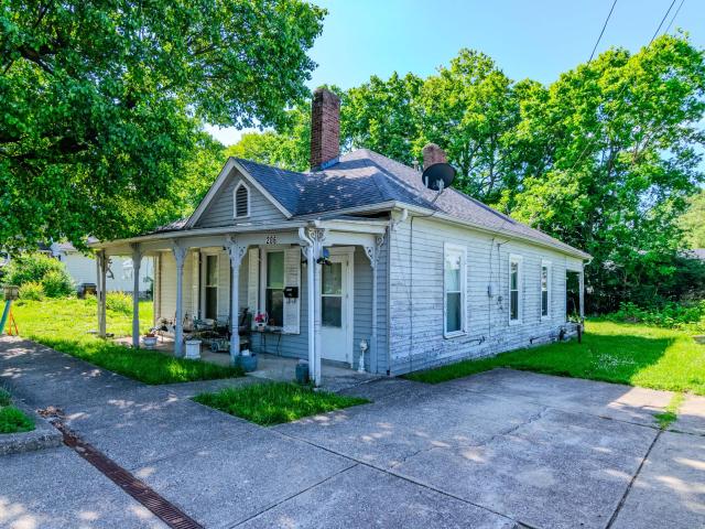 206 E Green Street