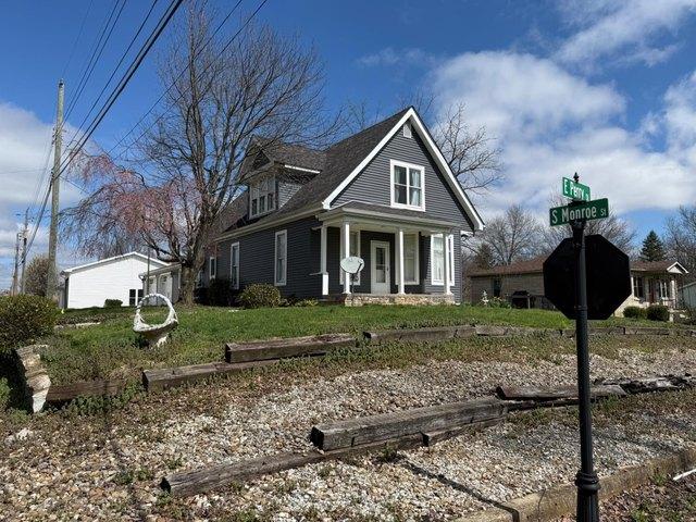 206 E Perry St, Versailles, IN 47042