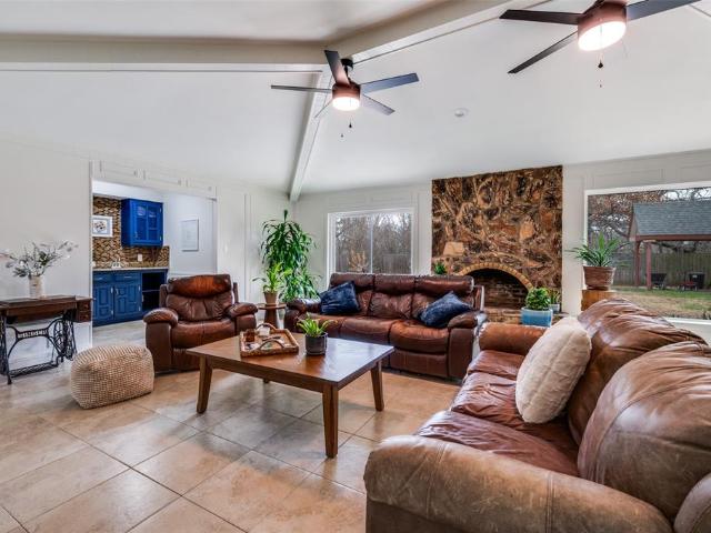 206 Edgewood Drive