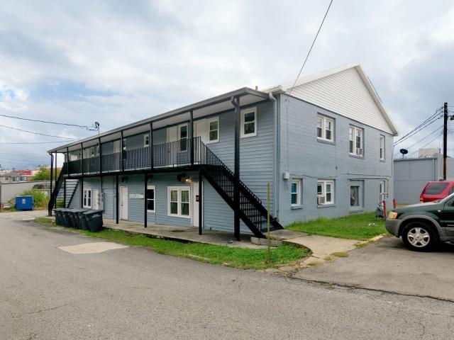 206 Edison St W