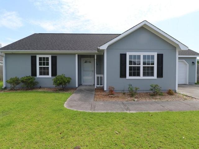 206 Fox Way N, Hubert, NC 28539