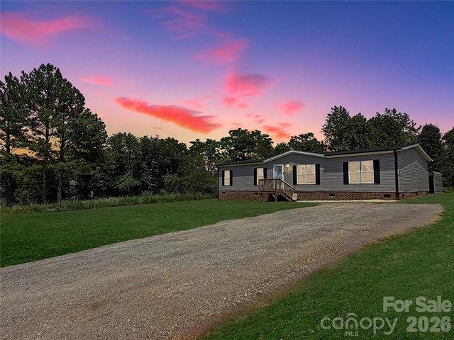 206 Fairchase Cir, Stony Point, NC 28678
