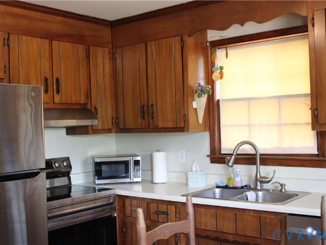 206 Fairfax Ave, Colonial Heights, VA 23834 | MLS #2604