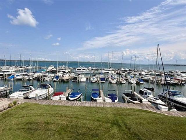 206 Ferry Ave Apt 54, Charlevoix, MI 49720