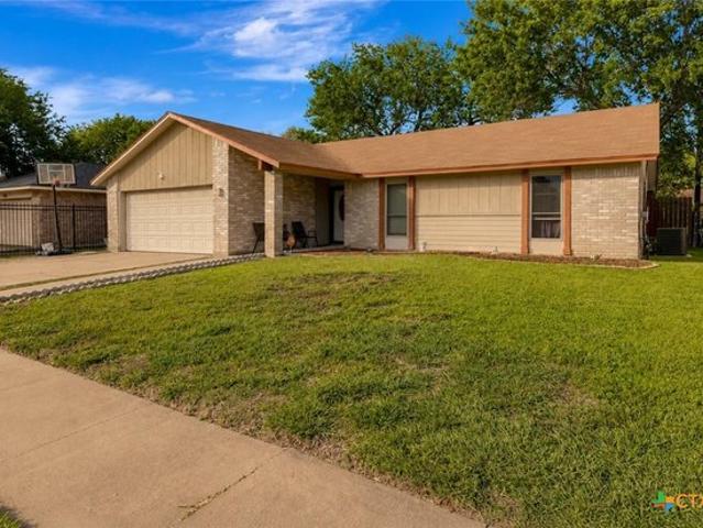 206 Fleetwood Dr, Victoria, TX 77901