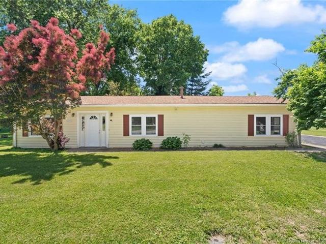 206 Franklin St, Utica, IN 47130
