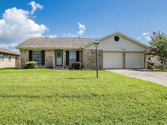 206 Kelly Ln, Baytown, TX 77521
