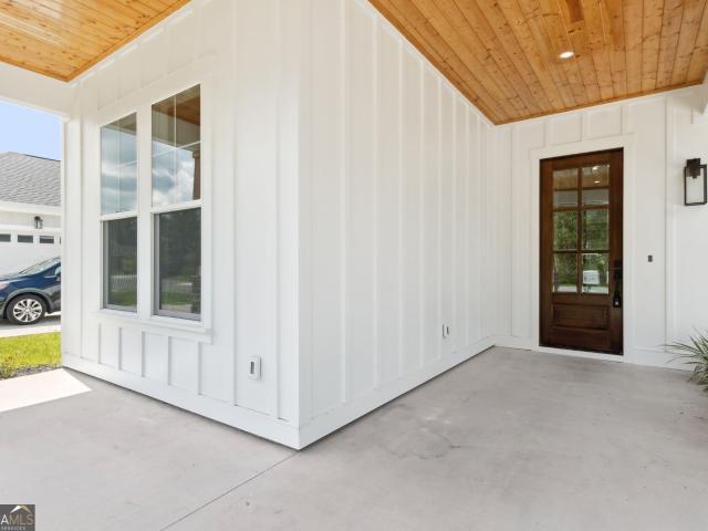 206 Holm Place