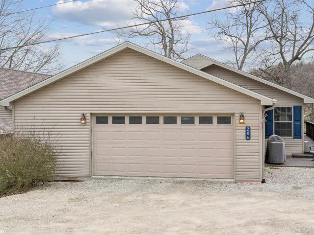 206 Horseshoe Drive