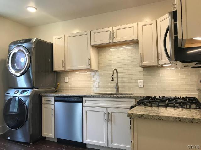 206 Hawley Avenue Apt 2