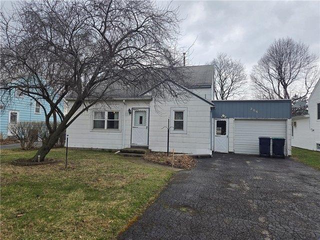 206 Haddon Rd, Rochester, NY 14626
