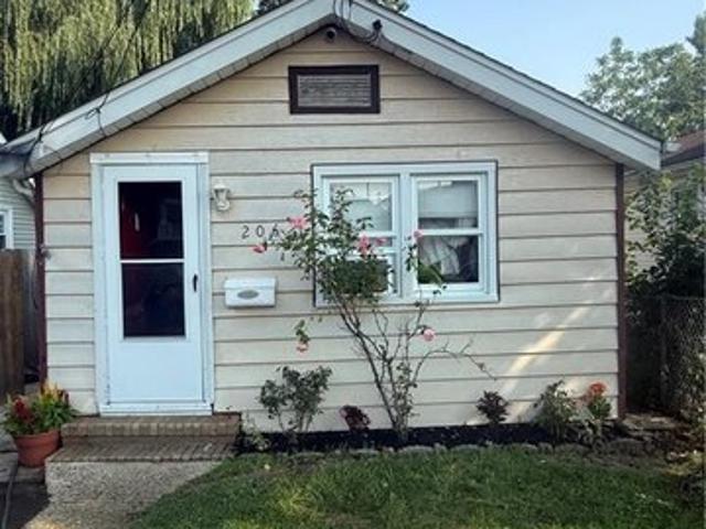 206 Hillcrest Ave, South Amboy, NJ 08879