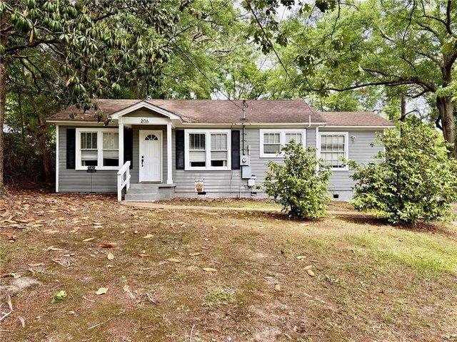 206 Hillside Dr, Chickasaw, AL 36611