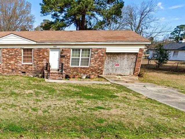 206 Huggins St, Marion, SC 29571