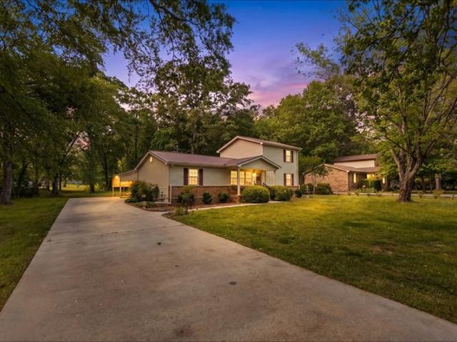 206 Inglewood Dr, Tullahoma, TN 37388