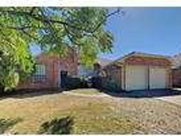 206 Iberis Drive Arlington Texas 76018