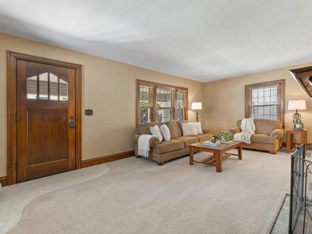 206 Jefferson Road