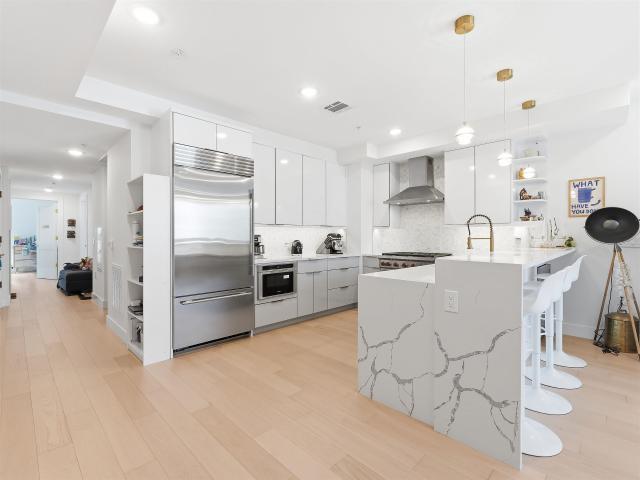 206 Jefferson St # 3