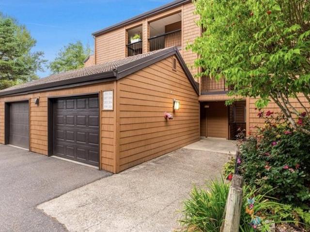 206 Oswego Smt, Lake Oswego, OR 97035