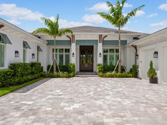 206 Locha Dr, Jupiter, FL 33458 | MLS #B26008