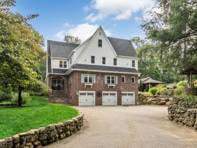 206 Long Hill Rd