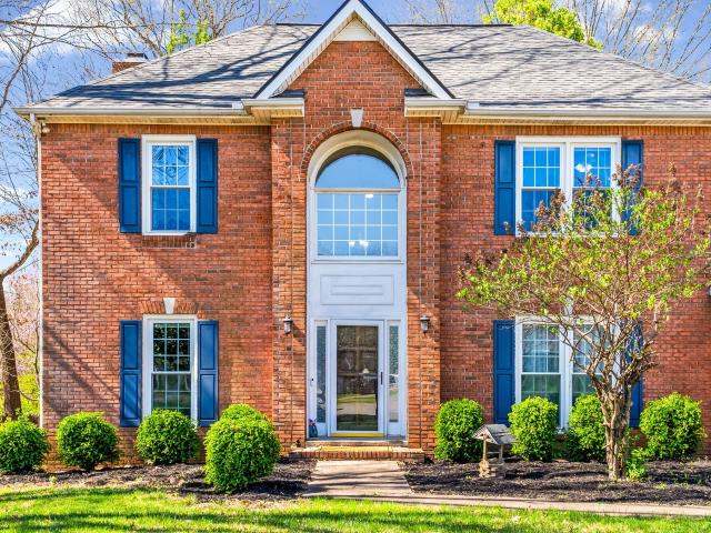 206 Longwood Ln