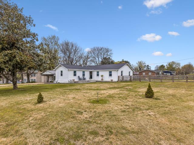 206 Lookout Dr