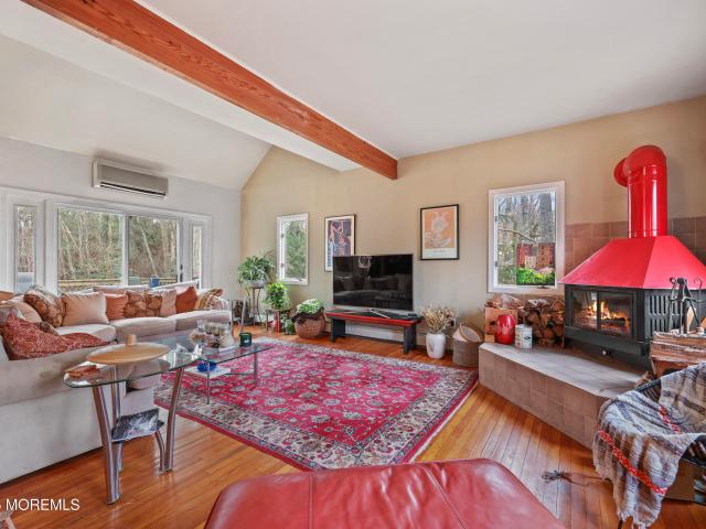 206 Lake Ave, Island Heights, NJ 08732 | MLS #22537