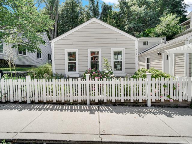 206 Lake Avenue
