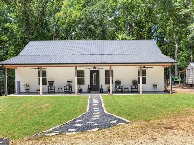 206 Lake Oglethorpe Dr, Arnoldsville, GA 30619