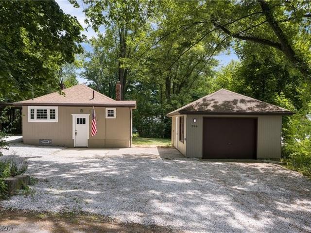 206 Lakota Ave, Portage Lakes, OH 44319