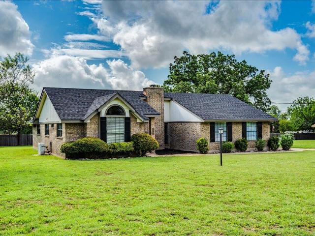 206 Live Oak Dr