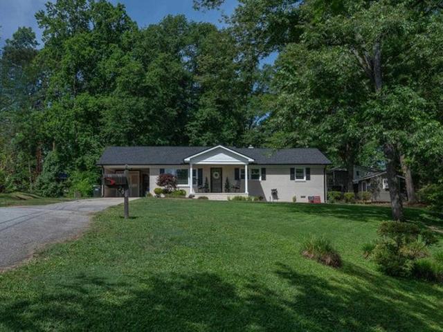206 Live Oak Way, Taylors, SC 29687