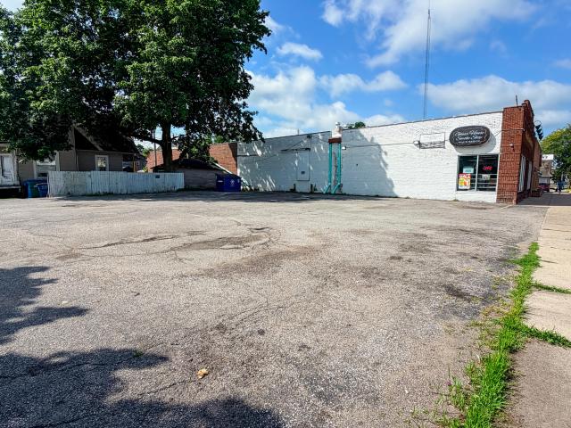 206 Lincolnway
