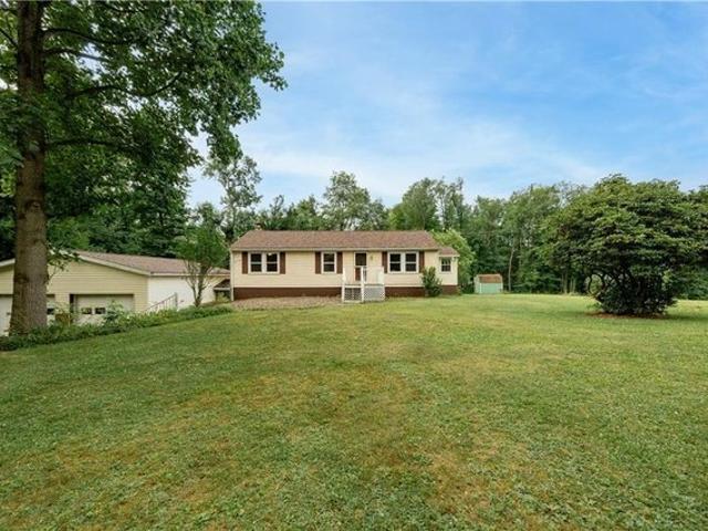 206 Lytle School Rd, Sandy Lake, PA 16145