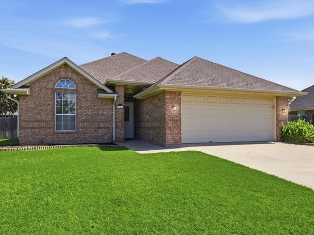 206 Mourning Dove Ln, Krum, TX 76249