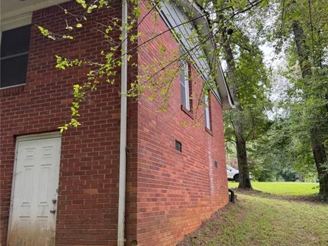 206 Mona Place