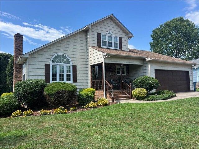 206 Maplewood Ct, Trinity, NC 27370