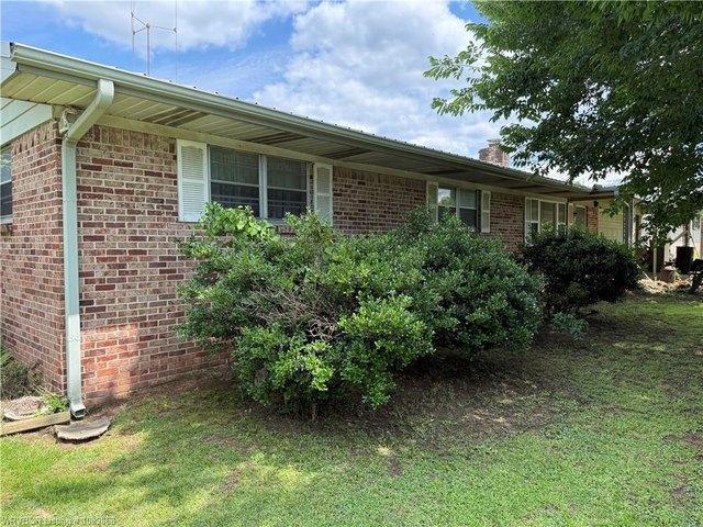 206 Maple Dr, Pocola, OK 74902