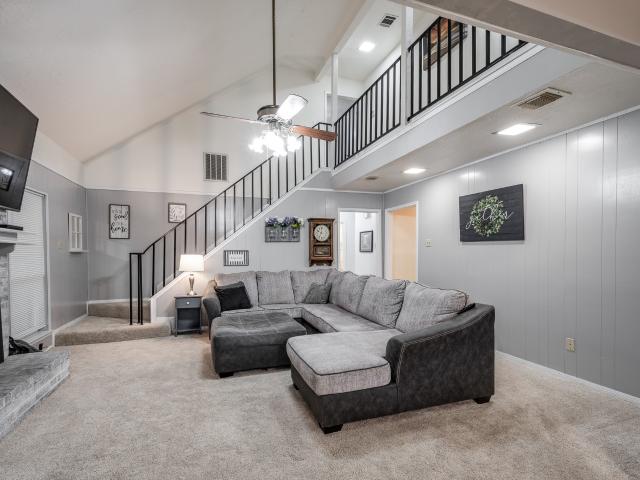 206 Mariner Court