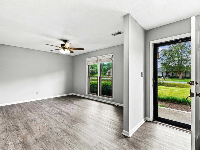 206 Mary Lee Dr