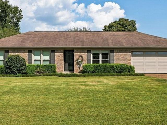 206 Mary Lee Dr, Florence, AL 35634