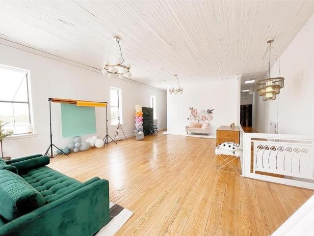 206 Mckinney Street # 204