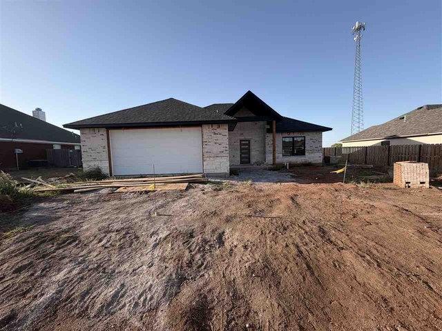 206 Meadowlark Ln, Geronimo, OK 73543